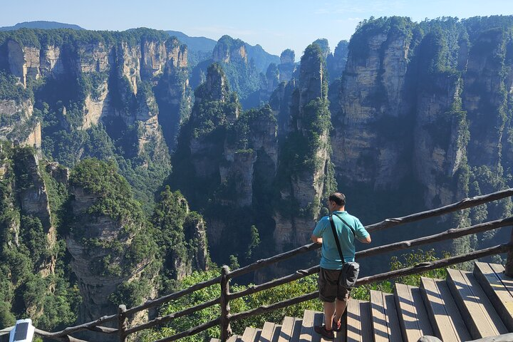 Trekking di Tebing Zhangjiajie, China: Menapaki Latar Film Avatar ...
